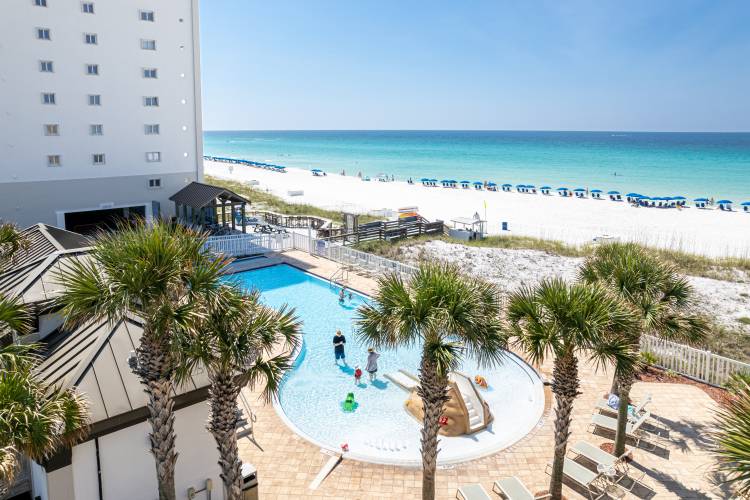 Discover 5 must-visit spots within 5 miles of Destin Gulfgate! From shopping at Destin Commons ...